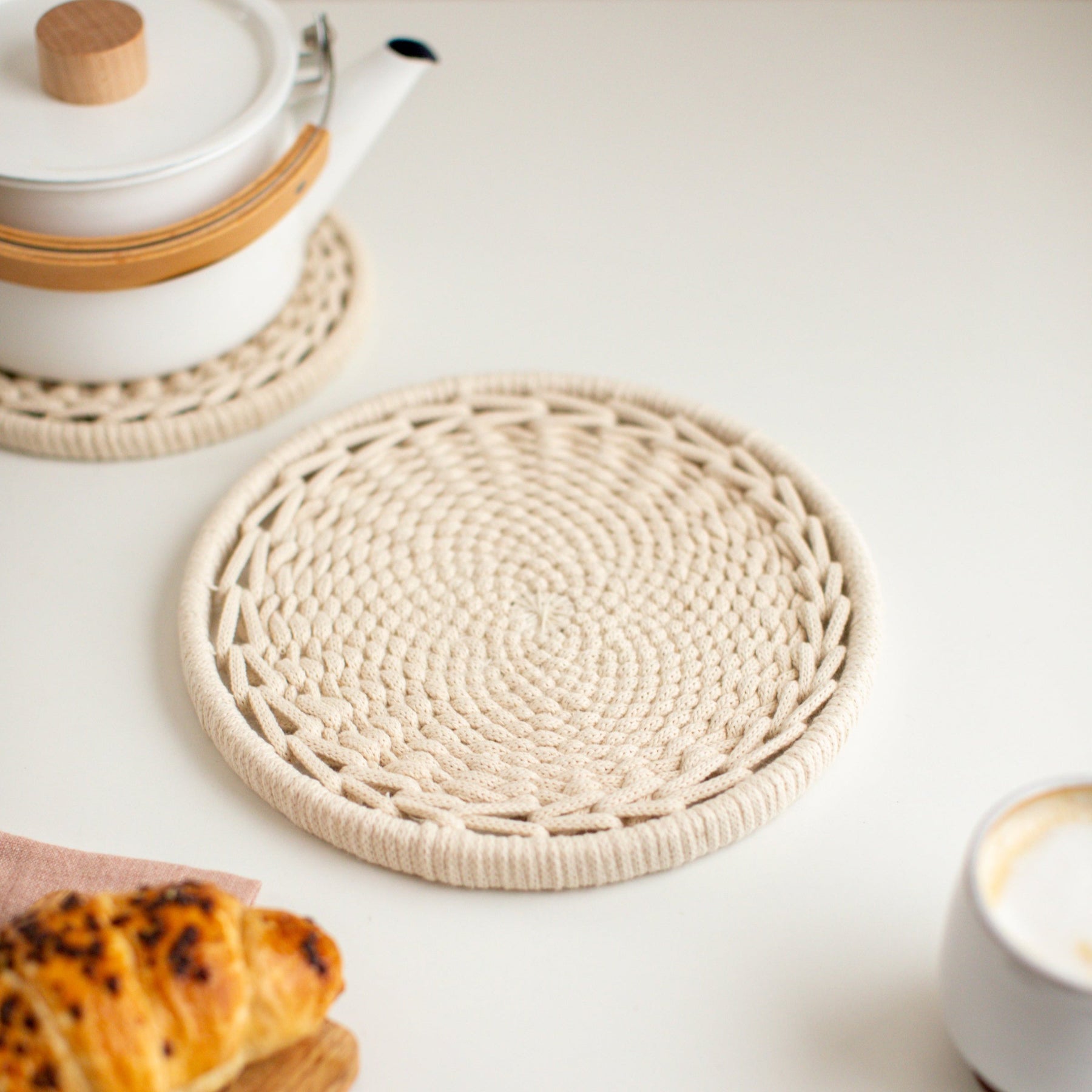 Avery Kit – Learn to Weave Circular Cotton Trivets